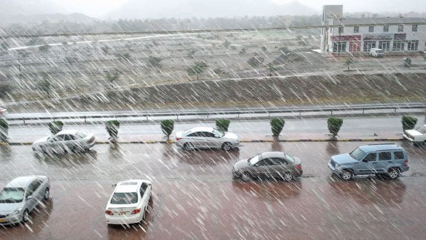 Thundershower with chance of isolated rain over Muscat - ExpatsMuscat